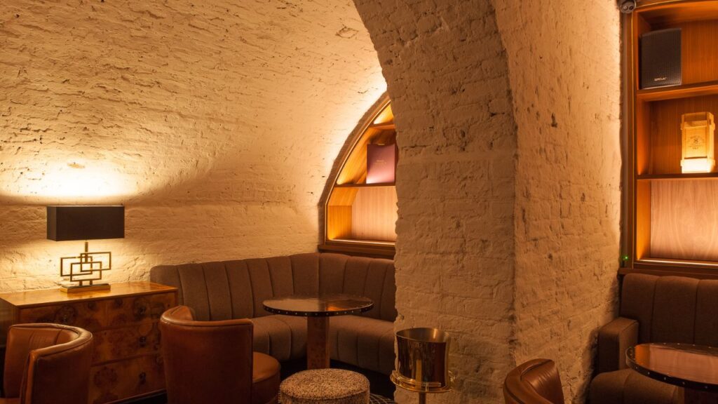 9 Below | Dublin Cocktail Bar